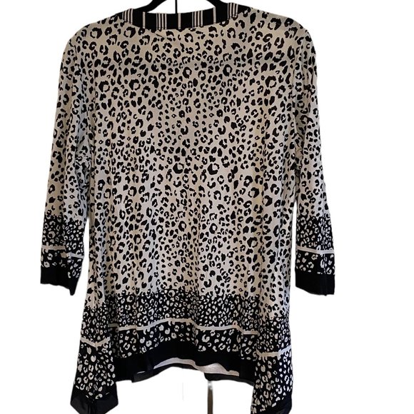 Peter Nygard | Tops | Nygard Black N White Zebra Print V Neck Top Large ...